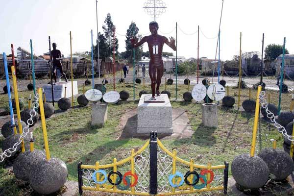 Campaign launched to re-erect Bikila and Wolde statues | News | iaaf.org